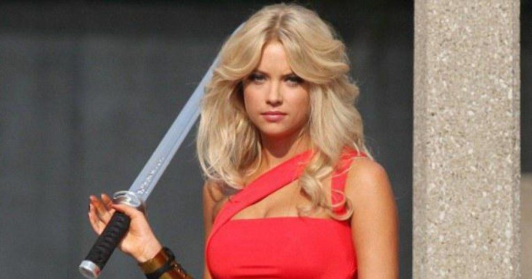 Ashley Benson es Lady Lisa en 'Pixels' - Noticias de cine de ciencia ...